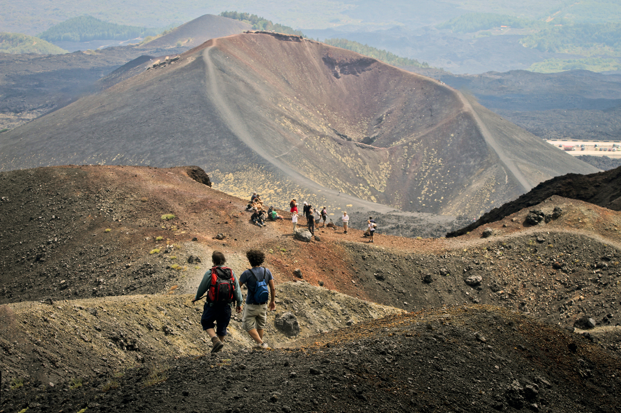 How to dress for a hike on Mount Etna (season by season) - EtnaWay